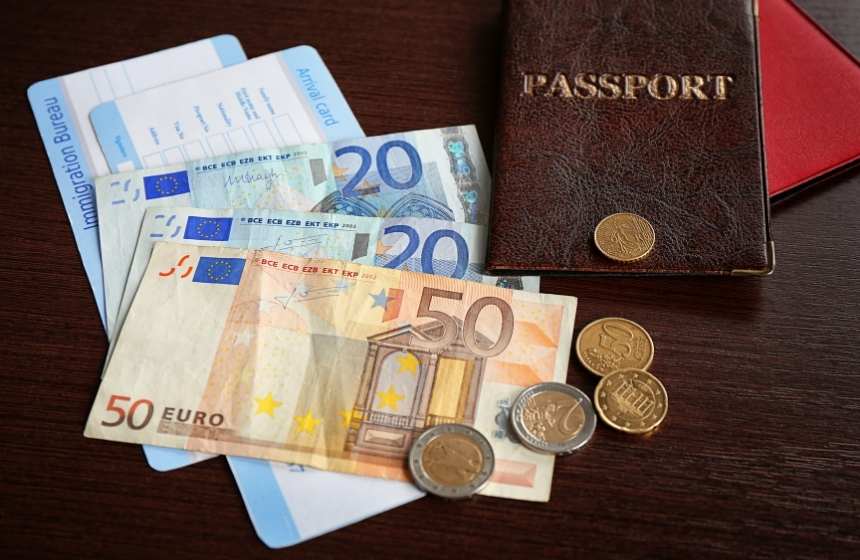 Things to Know When Carrying Money From India to Abroad